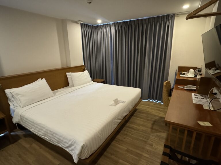 【バンコク ホテル宿泊記】パヤタイ駅前の「Sukhon Hotel」に5日間泊まってみた感想 | タイに行きThai